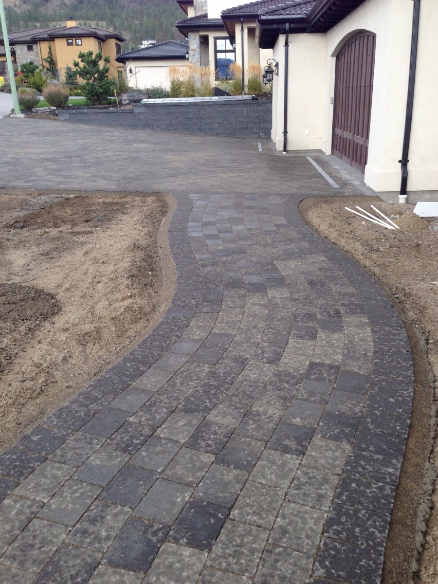 Interlocking Paving Stones - Romanesque Interlock and Tile